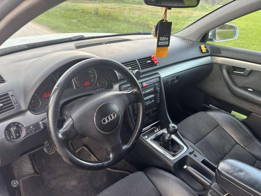 Grey Audi A4 2002 in Varena, with an engine capacity of 1.90 L and mileage of 440 thousand km for 850 €, photo 6 on AUTOMOTO.COM.LV
