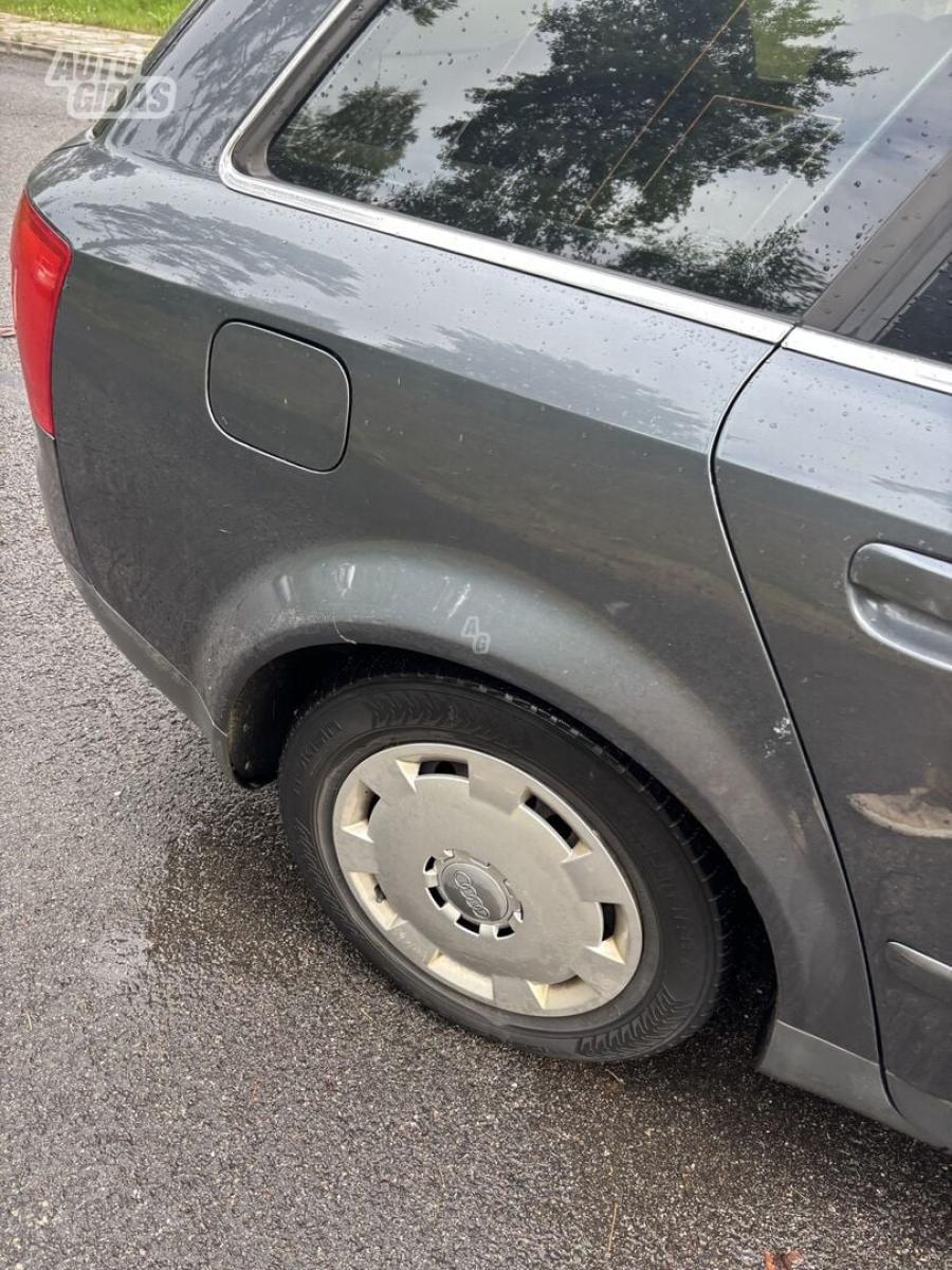 Grey Audi A4 2002 in Vilnius, with an engine capacity of 2.00 L and mileage of 240 thousand km for 800 €, photo 9 on AUTOMOTO.COM.LV