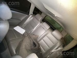 Pelēks Audi A4 2002 Valmiera, ar dzinēja tilpumu 2.50 L un nobraukumu 384 tūkst. km par 1700 €, foto 7 vietnē AUTOMOTO.COM.LV