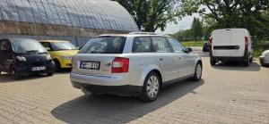 Grey Audi A4 2002 in Valmiera, with an engine capacity of 2.50 L and mileage of 391 thousand km for 1200 €, photo 4 on AUTOMOTO.COM.LV