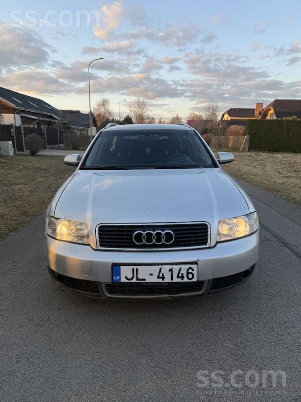 Grey Audi A4 2002 in Riga, with an engine capacity of 2.50 L and mileage of 444 thousand km for 1100 €, photo 1 on AUTOMOTO.COM.LV