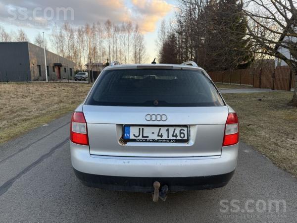 Grey Audi A4 2002 in Riga, with an engine capacity of 2.50 L and mileage of 444 thousand km for 1100 €, photo 3 on AUTOMOTO.COM.LV