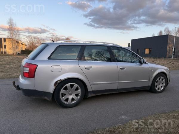 Grey Audi A4 2002 in Riga, with an engine capacity of 2.50 L and mileage of 444 thousand km for 1100 €, photo 4 on AUTOMOTO.COM.LV