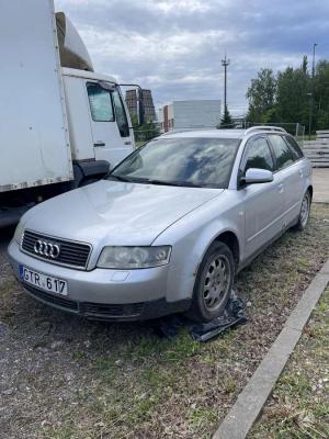 Grey Audi A4 2002 in Kaunas, with an engine capacity of 2.50 L and mileage of 300 thousand km for 680 €, photo 4 on AUTOMOTO.COM.LV