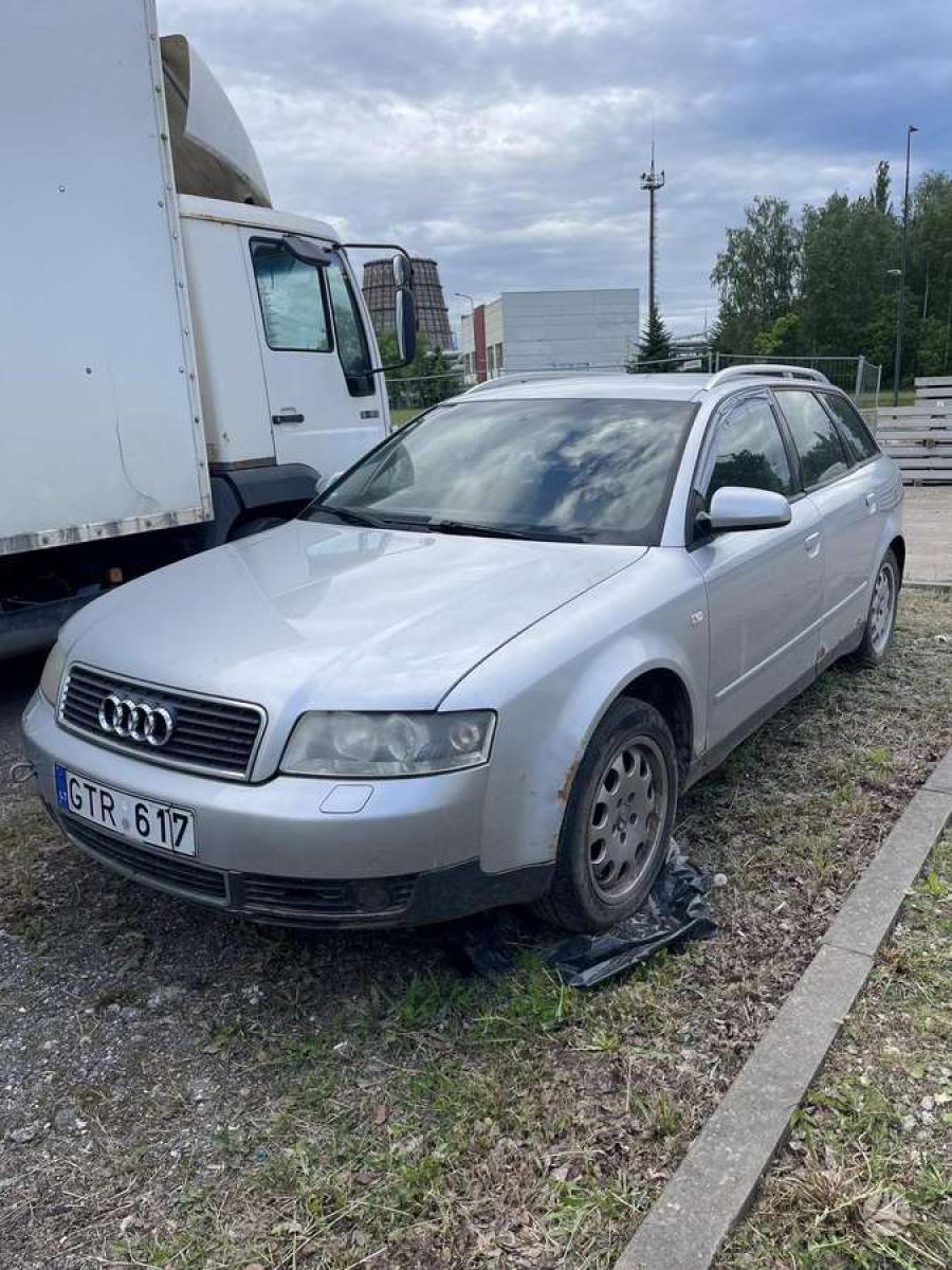 Grey Audi A4 2002 in Kaunas, with an engine capacity of 2.50 L and mileage of 300 thousand km for 680 €, photo 4 on AUTOMOTO.COM.LV