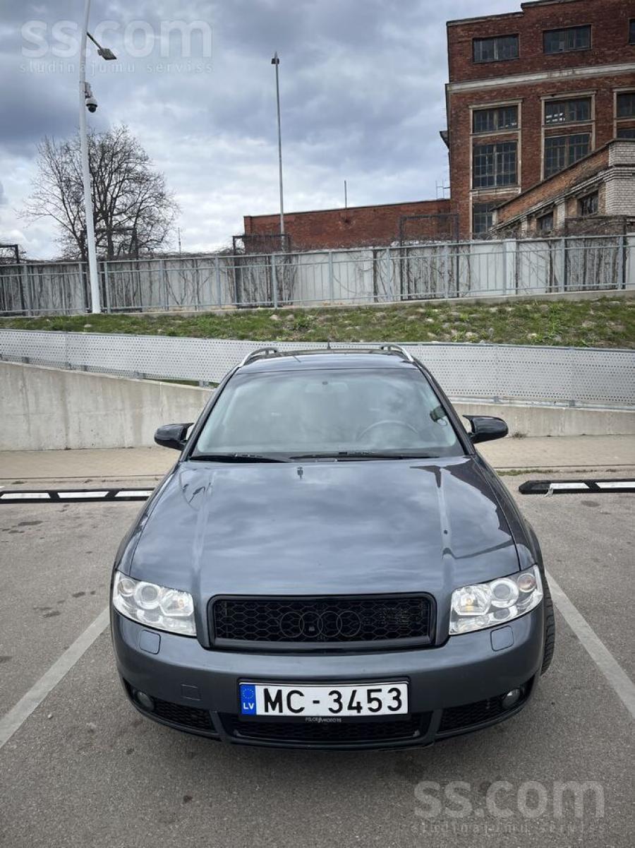 Pelēks Audi A4 2002 Rīga, ar dzinēja tilpumu 2.50 L un nobraukumu 371 tūkst. km par 1350 €, foto 1 vietnē AUTOMOTO.COM.LV