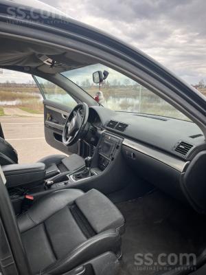Pelēks Audi A4 2002 Rīga, ar dzinēja tilpumu 2.50 L un nobraukumu 371 tūkst. km par 1350 €, foto 7 vietnē AUTOMOTO.COM.LV