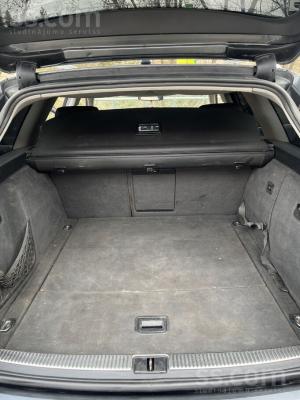 Pelēks Audi A4 2002 Rīga, ar dzinēja tilpumu 2.50 L un nobraukumu 371 tūkst. km par 1350 €, foto 9 vietnē AUTOMOTO.COM.LV