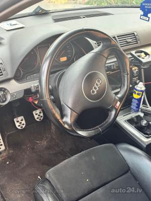 Pelēks Audi A4 2002 Tallina, ar dzinēja tilpumu 1.80 L un nobraukumu 323 tūkst. km par 1500 €, foto 5 vietnē AUTOMOTO.COM.LV