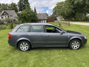 Pelēks Audi A4 2002 Joniškis, ar dzinēja tilpumu 1.90 L un nobraukumu 430 tūkst. km par 1250 €, foto  vietnē AUTOMOTO.COM.LV
