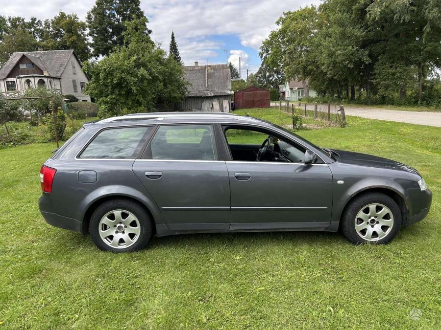 Pelēks Audi A4 2002 Joniškis, ar dzinēja tilpumu 1.90 L un nobraukumu 430 tūkst. km par 1250 €, foto 1 vietnē AUTOMOTO.COM.LV