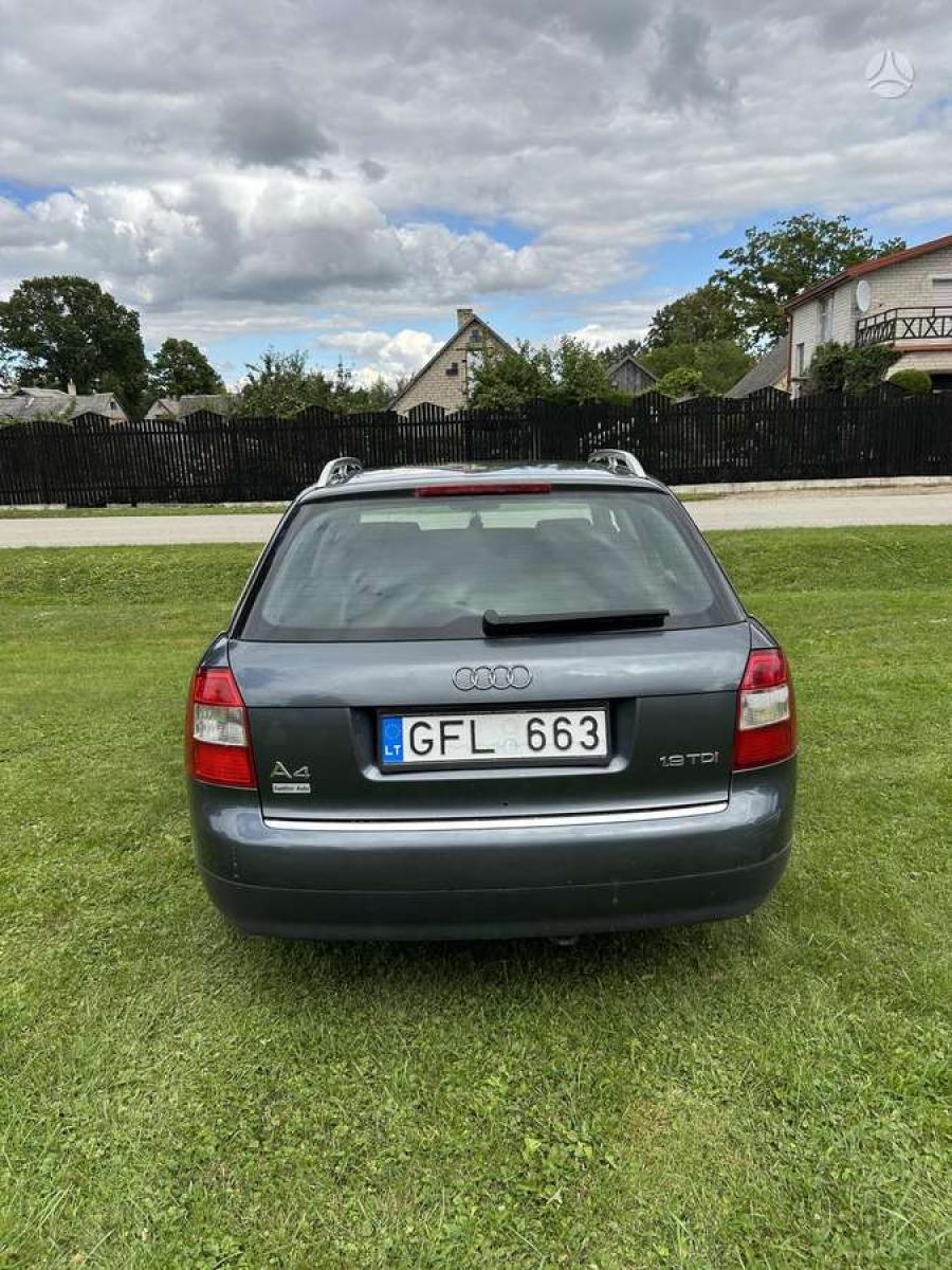 Pelēks Audi A4 2002 Joniškis, ar dzinēja tilpumu 1.90 L un nobraukumu 430 tūkst. km par 1250 €, foto 3 vietnē AUTOMOTO.COM.LV