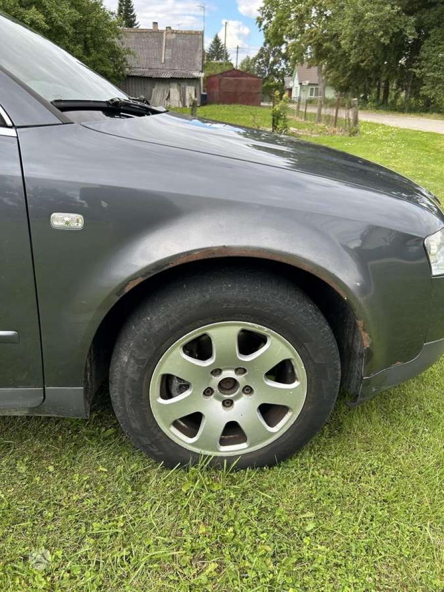 Pelēks Audi A4 2002 Joniškis, ar dzinēja tilpumu 1.90 L un nobraukumu 430 tūkst. km par 1250 €, foto 7 vietnē AUTOMOTO.COM.LV