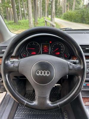 Pelēks Audi A4 2002 Joniškis, ar dzinēja tilpumu 1.90 L un nobraukumu 430 tūkst. km par 1250 €, foto 10 vietnē AUTOMOTO.COM.LV