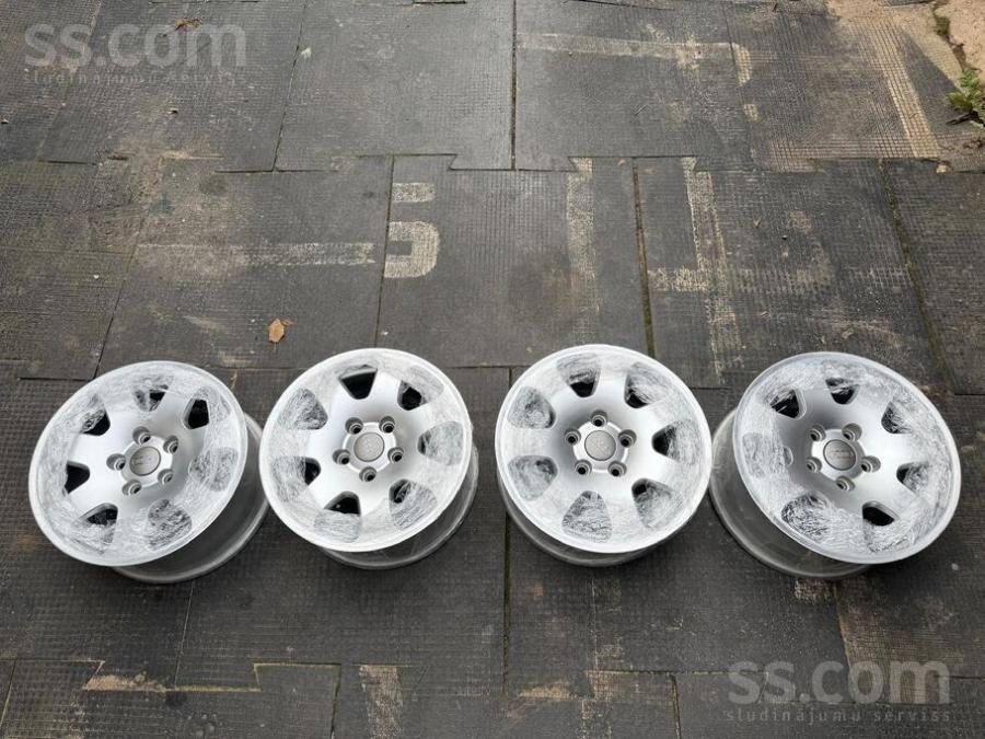 Grey Audi A4 2002 in Rezekne, with an engine capacity of 1.90 L and mileage of 301 thousand km for 3500 €, photo 9 on AUTOMOTO.COM.LV