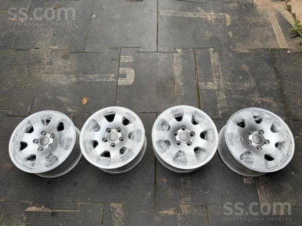 Pelēks Audi A4 2002 Rēzekne, ar dzinēja tilpumu 1.90 L un nobraukumu 301 tūkst. km par 3500 €, foto 9 vietnē AUTOMOTO.COM.LV