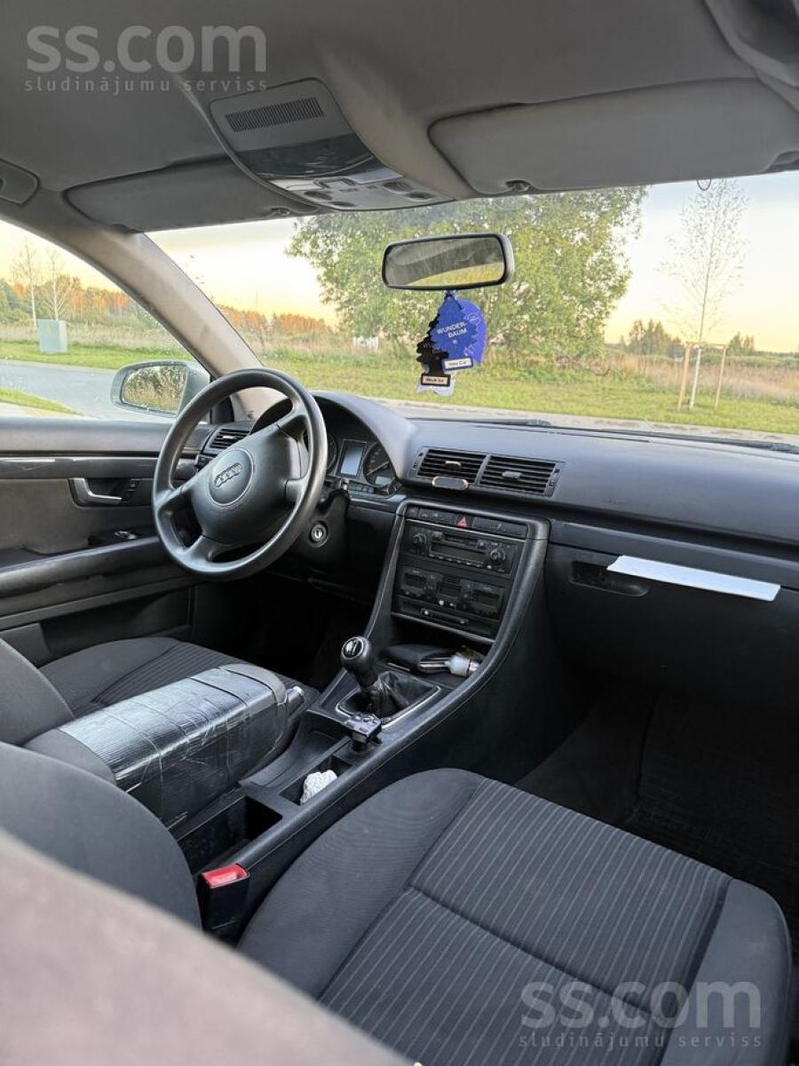 Pelēks Audi A4 2002 Kuldīga, ar dzinēja tilpumu 1.90 L un nobraukumu 480 tūkst. km par 1300 €, foto 7 vietnē AUTOMOTO.COM.LV
