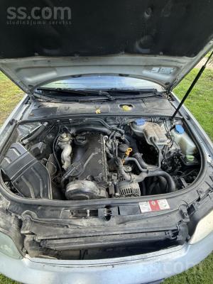 Pelēks Audi A4 2002 Kuldīga, ar dzinēja tilpumu 1.90 L un nobraukumu 480 tūkst. km par 1300 €, foto 9 vietnē AUTOMOTO.COM.LV