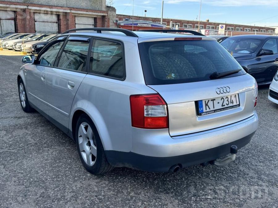 Pelēks Audi A4 2002 Daugavpils, ar dzinēja tilpumu 2.00 L un nobraukumu 0 tūkst. km par 1950 €, foto 5 vietnē AUTOMOTO.COM.LV