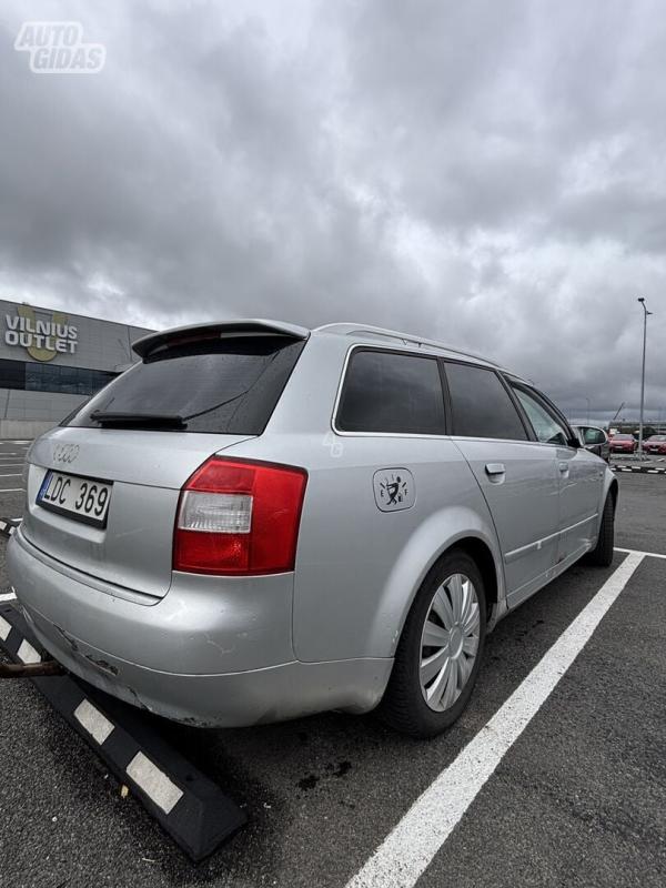 Pelēks Audi A4 2002 Viļņa, ar dzinēja tilpumu 1.90 L un nobraukumu 395 tūkst. km par 1150 €, foto 3 vietnē AUTOMOTO.COM.LV