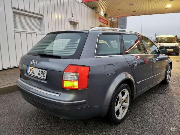 Pelēks Audi A4 2003 Viļņa, ar dzinēja tilpumu 2.50 L un nobraukumu 300 tūkst. km par 800 €, foto 3 vietnē AUTOMOTO.COM.LV