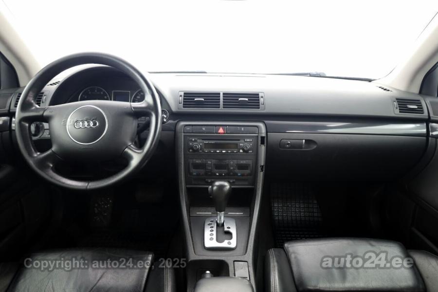 Pelēks Audi A4 2003 Tallina, ar dzinēja tilpumu 2.00 L un nobraukumu 369 tūkst. km par 1099 €, foto 5 vietnē AUTOMOTO.COM.LV