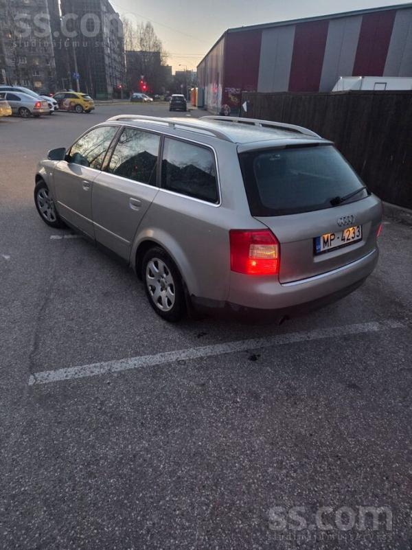 Grey Audi A4 2003 in Riga, with an engine capacity of 2.00 L and mileage of 316 thousand km for 1150 €, photo 4 on AUTOMOTO.COM.LV