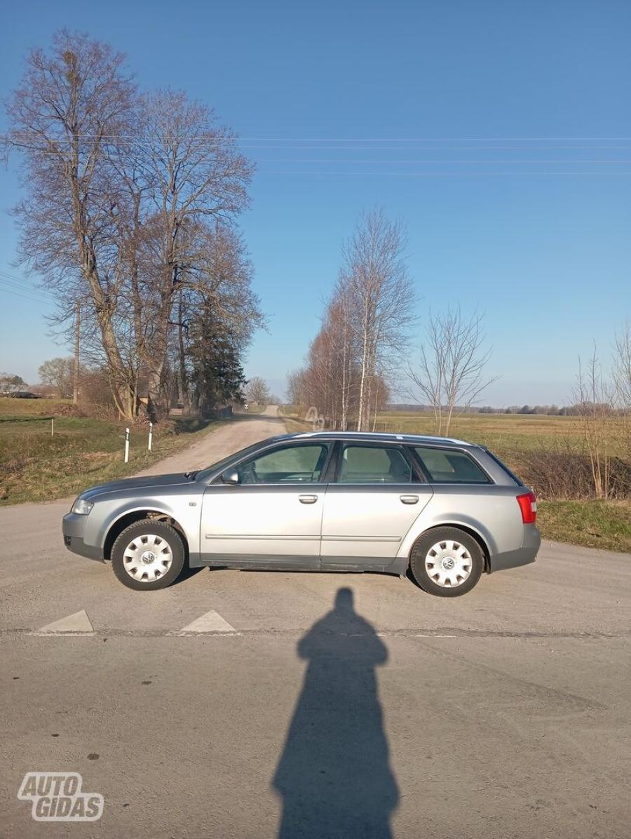 Pelēks Audi A4 2003 Kazlų Rūda, ar dzinēja tilpumu 2.00 L un nobraukumu 390 tūkst. km par 1250 €, foto 3 vietnē AUTOMOTO.COM.LV