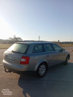 Pelēks Audi A4 2003 Kazlų Rūda, ar dzinēja tilpumu 2.00 L un nobraukumu 390 tūkst. km par 1250 €, foto 5 vietnē AUTOMOTO.COM.LV