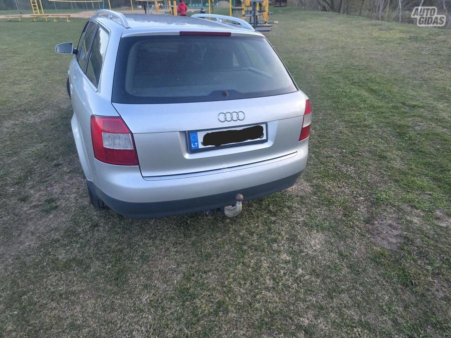 Pelēks Audi A4 2003 Ariogala, ar dzinēja tilpumu 1.90 L un nobraukumu 377 tūkst. km par 1699 €, foto 5 vietnē AUTOMOTO.COM.LV