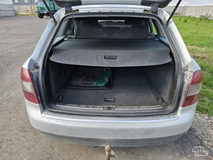 Pelēks Audi A4 2003 Kauņa, ar dzinēja tilpumu 1.90 L un nobraukumu 540 tūkst. km par 900 €, foto 14 vietnē AUTOMOTO.COM.LV