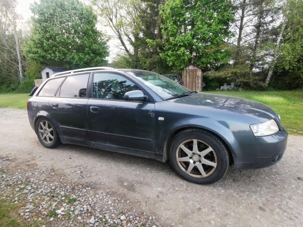 Pelēks Audi A4 2003 Šilutė, ar dzinēja tilpumu 2.50 L un nobraukumu 362 tūkst. km par 850 €, foto 6 vietnē AUTOMOTO.COM.LV