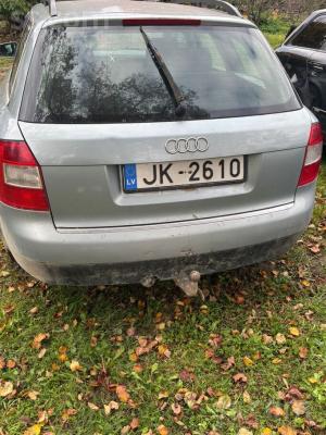 Pelēks Audi A4 2003 Saldus, ar dzinēja tilpumu 1.90 L un nobraukumu 392 tūkst. km par 1250 €, foto 4 vietnē AUTOMOTO.COM.LV