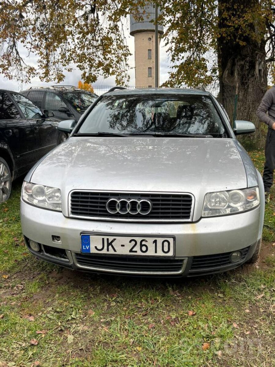 Pelēks Audi A4 2003 Saldus, ar dzinēja tilpumu 1.90 L un nobraukumu 392 tūkst. km par 1250 €, foto 7 vietnē AUTOMOTO.COM.LV