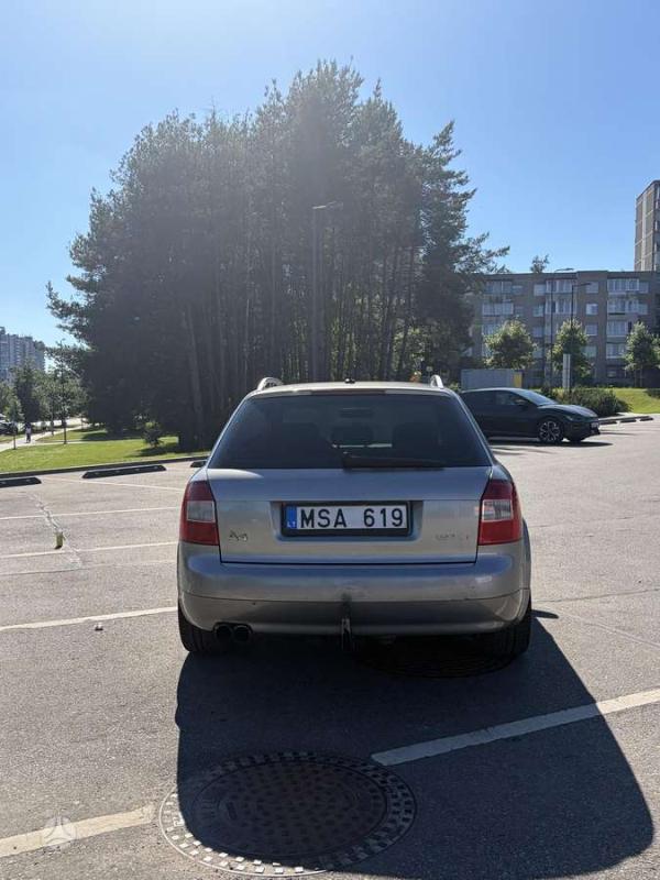Pelēks Audi A4 2003 Viļņa, ar dzinēja tilpumu 1.90 L un nobraukumu 333 tūkst. km par 1350 €, foto 4 vietnē AUTOMOTO.COM.LV