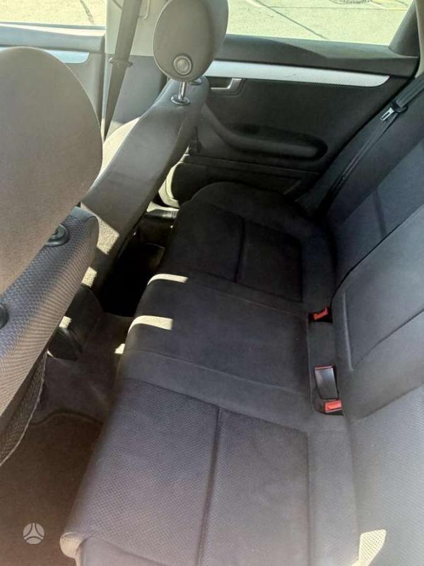 Pelēks Audi A4 2003 Viļņa, ar dzinēja tilpumu 1.90 L un nobraukumu 333 tūkst. km par 1350 €, foto 6 vietnē AUTOMOTO.COM.LV