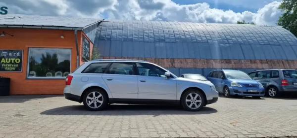 Pelēks Audi A4 2003 Valmiera, ar dzinēja tilpumu 2.00 L un nobraukumu 188 tūkst. km par 2100 €, foto 2 vietnē AUTOMOTO.COM.LV