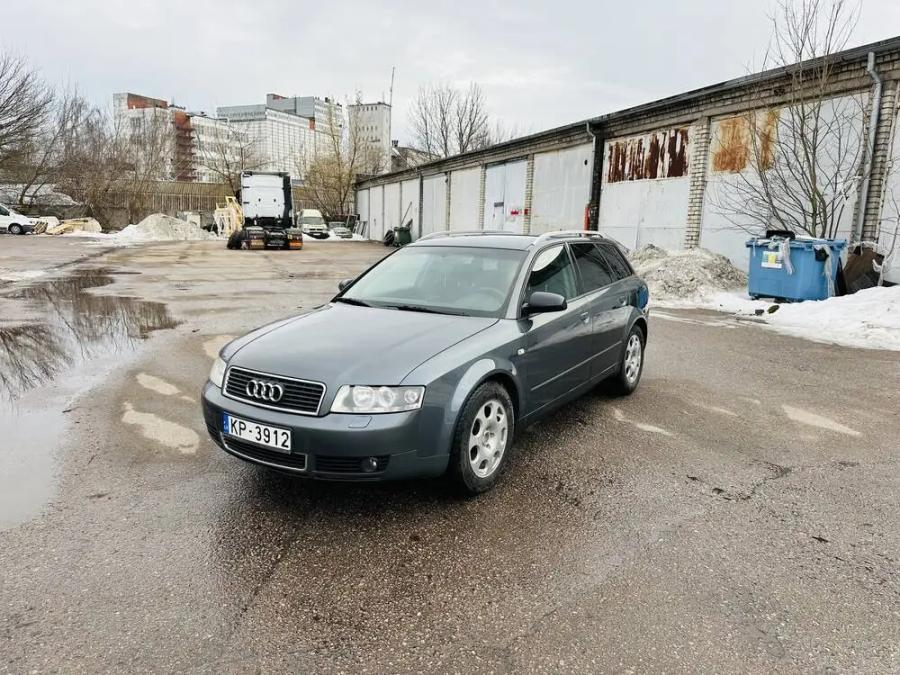 Grey Audi A4 2003 in Riga, with an engine capacity of 2.50 L and mileage of 356 thousand km for 990 €, photo 1 on AUTOMOTO.COM.LV