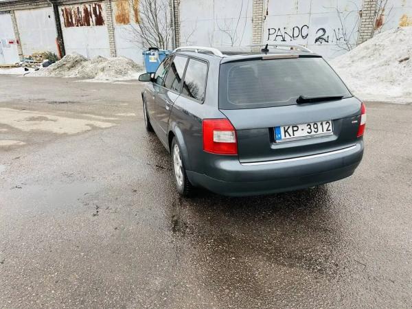 Серый Ауди А4 2003 в Рига, объемом двигателя 2.50 л и пробегом 356 тыс. км за 990 €, фото 8 на AUTOMOTO.COM.LV