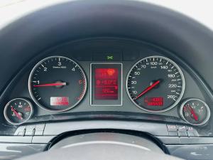 Grey Audi A4 2003 in Riga, with an engine capacity of 2.50 L and mileage of 356 thousand km for 990 €, photo 13 on AUTOMOTO.COM.LV