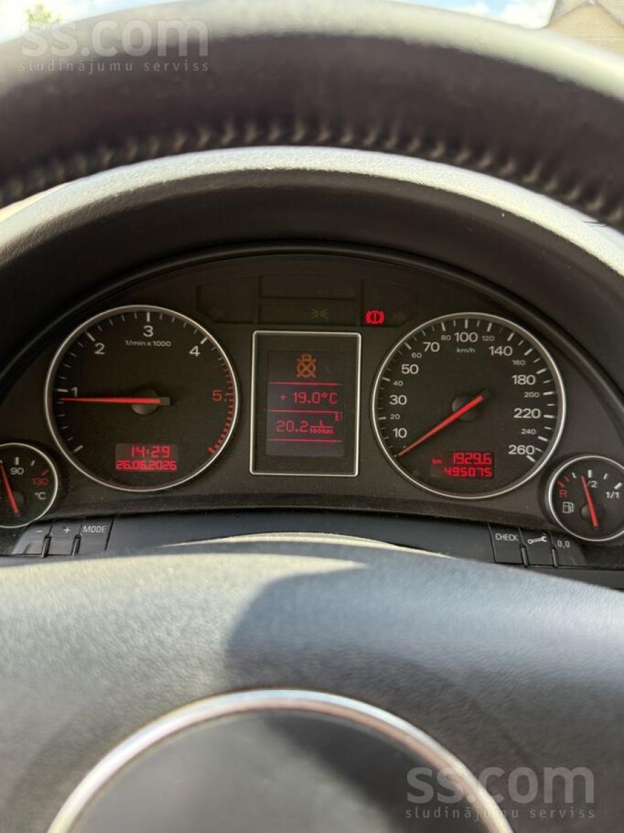 Grey Audi A4 2003 in Balvi, with an engine capacity of 1.90 L and mileage of 495 thousand km for 1600 €, photo 13 on AUTOMOTO.COM.LV