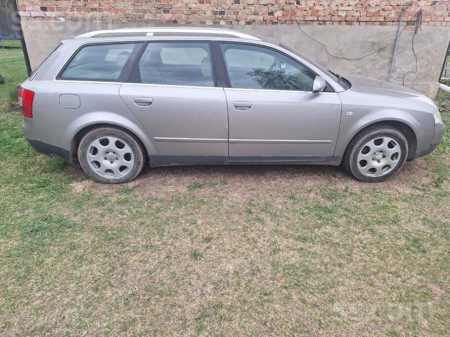 Pelēks Audi A4 2003 Jelgava, ar dzinēja tilpumu 2.50 L un nobraukumu 400 tūkst. km par 600 €, foto 3 vietnē AUTOMOTO.COM.LV
