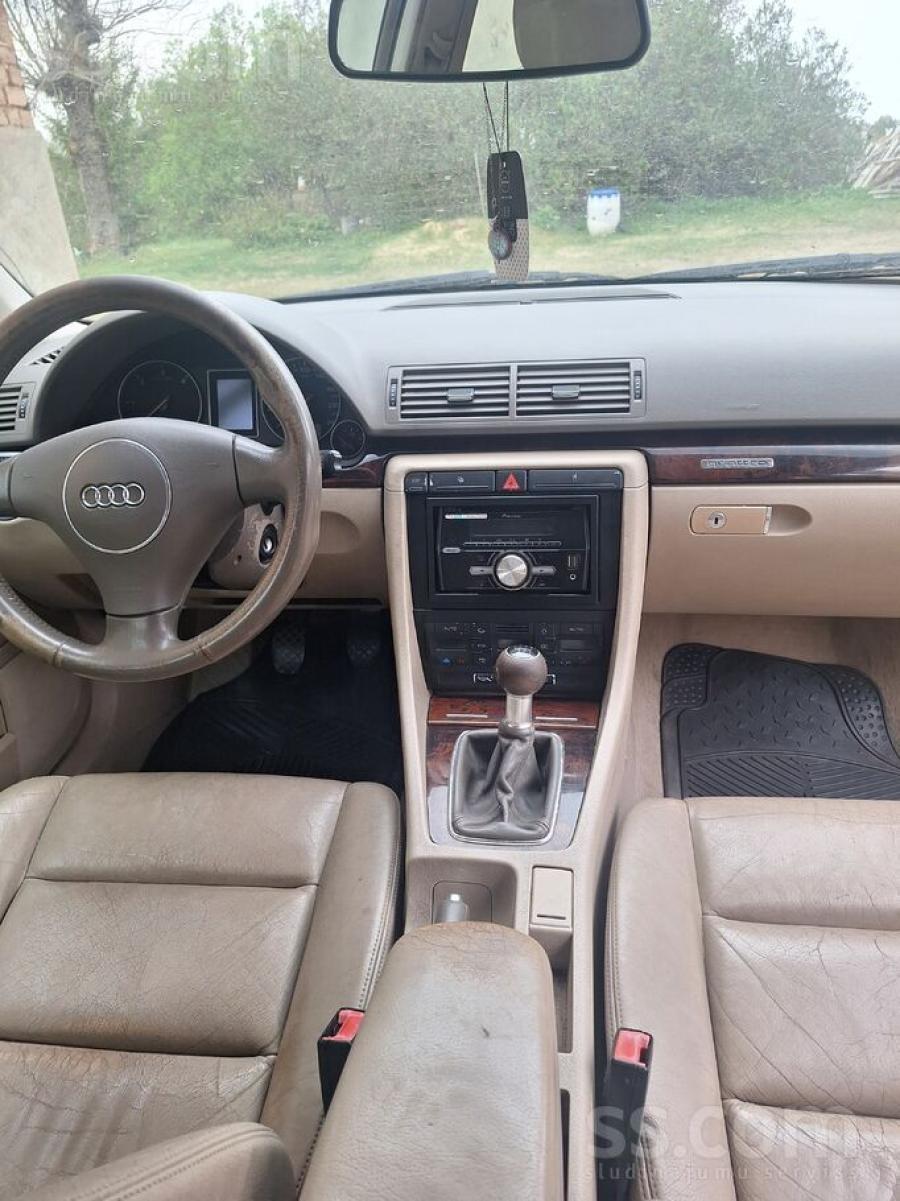 Pelēks Audi A4 2003 Jelgava, ar dzinēja tilpumu 2.50 L un nobraukumu 400 tūkst. km par 600 €, foto 5 vietnē AUTOMOTO.COM.LV