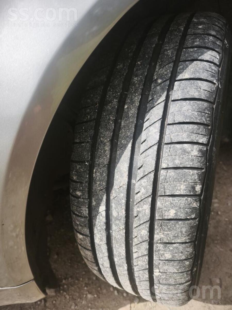 Pelēks Audi A4 2003 Bauska, ar dzinēja tilpumu 1.90 L un nobraukumu 356 tūkst. km par 720 €, foto 11 vietnē AUTOMOTO.COM.LV