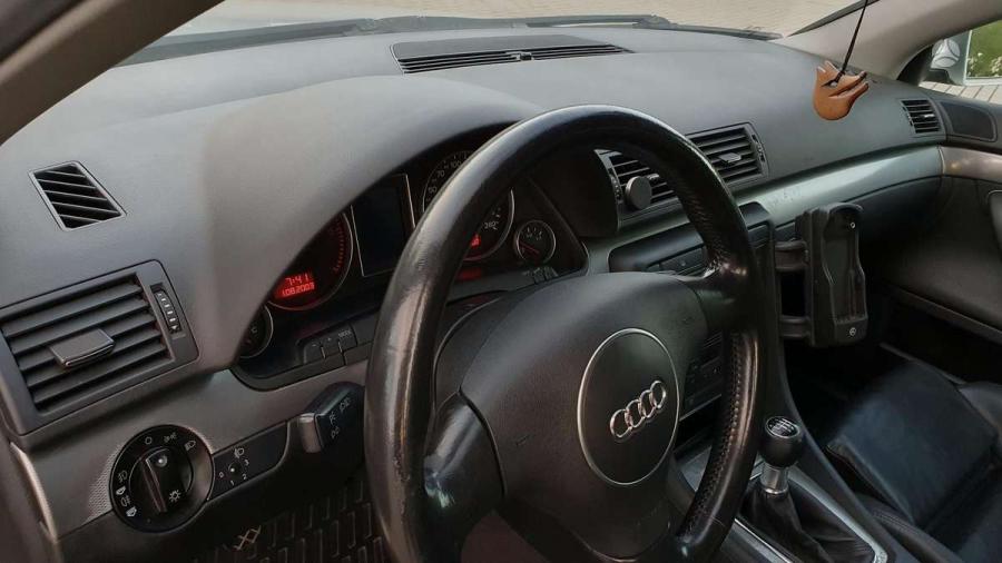 Grey Audi A4 2003 in Vilnius, with an engine capacity of 1.90 L and mileage of 284 thousand km for 1950 €, photo 22 on AUTOMOTO.COM.LV