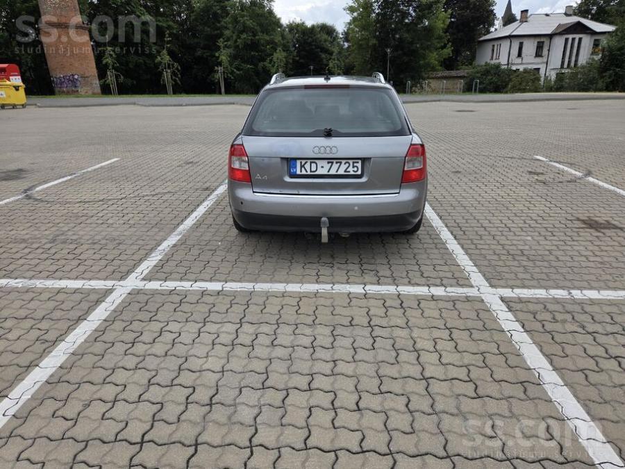 Pelēks Audi A4 2003 Saldus, ar dzinēja tilpumu 2.50 L un nobraukumu 426 tūkst. km par 800 €, foto 4 vietnē AUTOMOTO.COM.LV