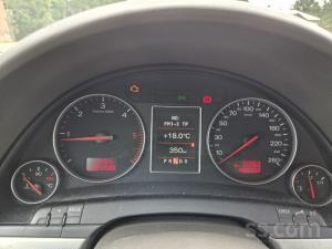 Pelēks Audi A4 2003 Saldus, ar dzinēja tilpumu 2.50 L un nobraukumu 426 tūkst. km par 800 €, foto 12 vietnē AUTOMOTO.COM.LV