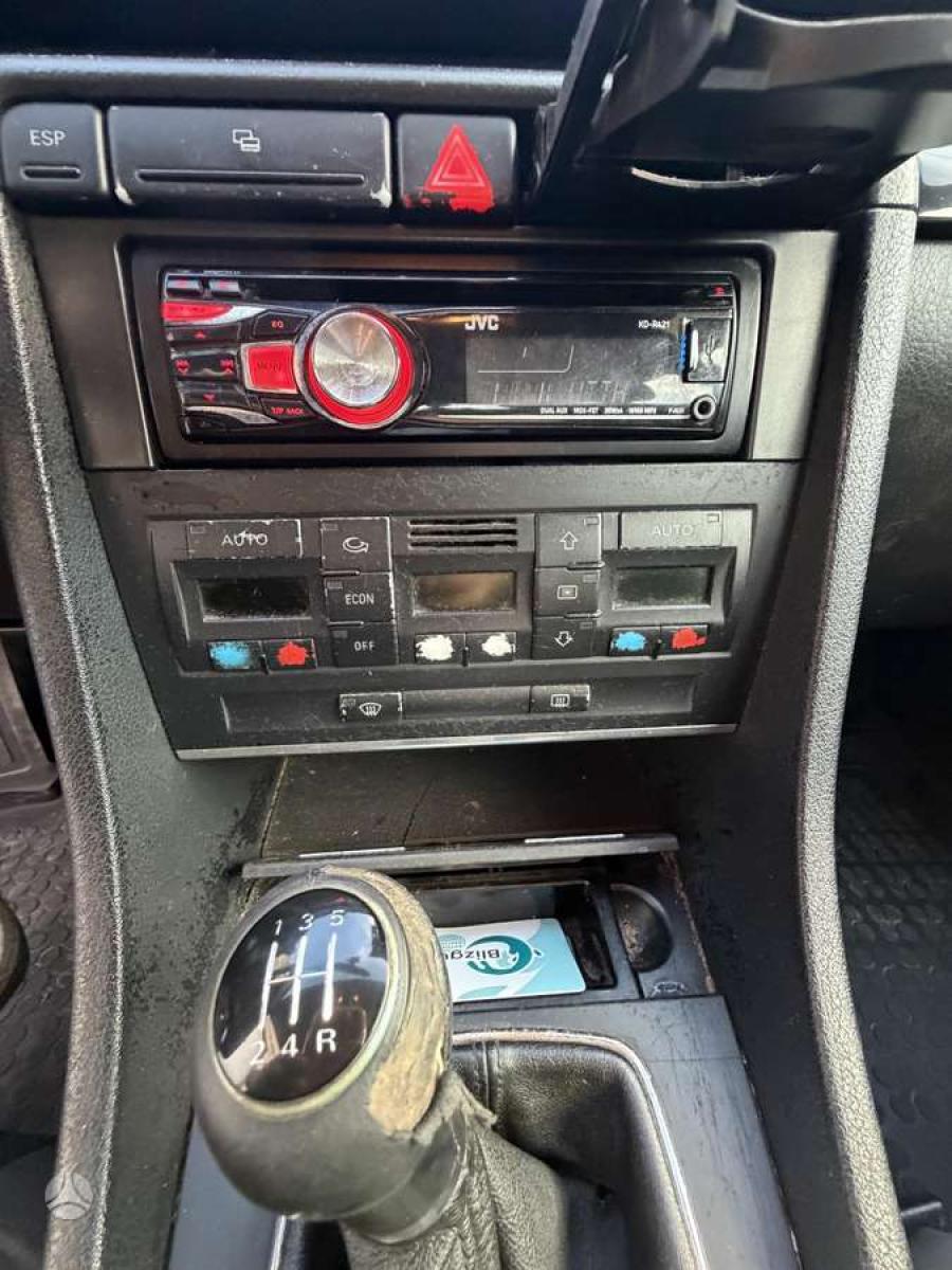 Grey Audi A4 2003 in Siauliai, with an engine capacity of 1.90 L and mileage of 385 thousand km for 750 €, photo 12 on AUTOMOTO.COM.LV