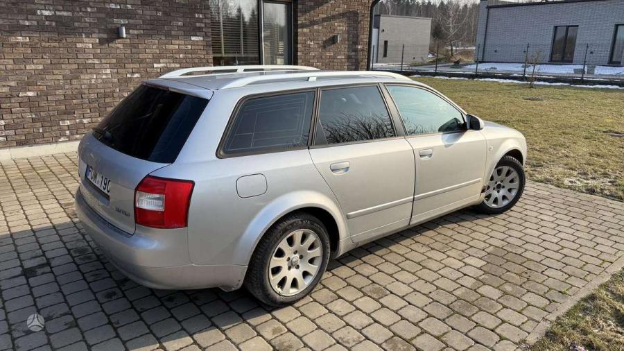 Pelēks Audi A4 2003 Viļņa, ar dzinēja tilpumu 1.90 L un nobraukumu 429 tūkst. km par 650 €, foto 6 vietnē AUTOMOTO.COM.LV