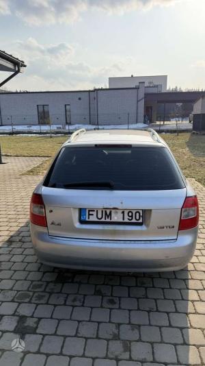 Pelēks Audi A4 2003 Viļņa, ar dzinēja tilpumu 1.90 L un nobraukumu 429 tūkst. km par 650 €, foto 7 vietnē AUTOMOTO.COM.LV
